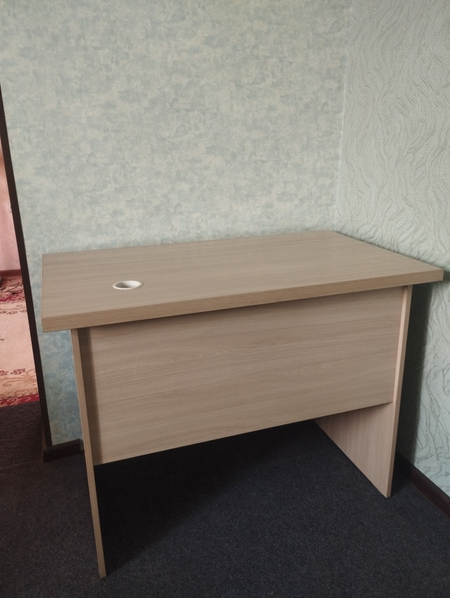 Продаю компьютерные столы