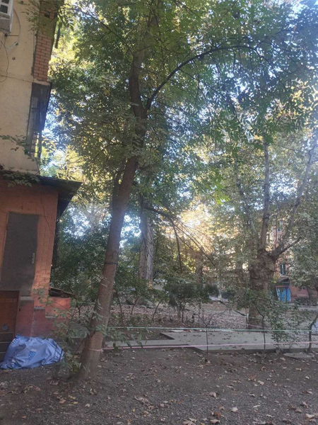 1-xona 2 xona qilingan 53,000$ kelishiladi