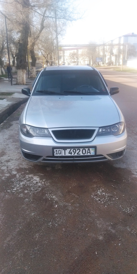 Продается нексия 2 год 2010