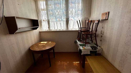 Сдаётся квартира яшнабад 40 лет 2-комнатная 300$