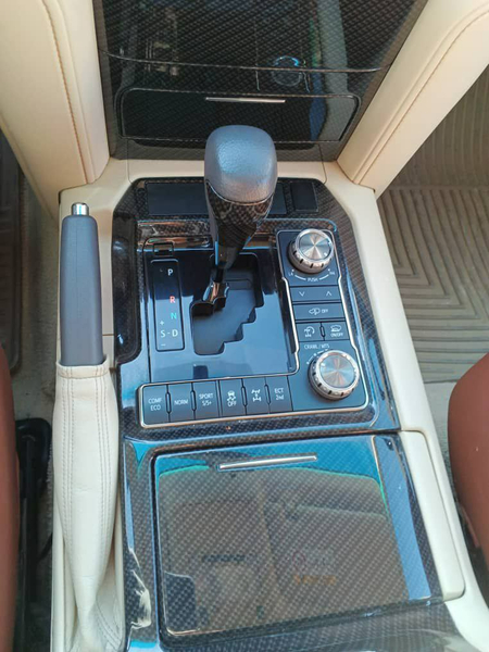 Tayota Land Crulser 200
