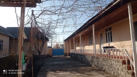 uy sotiladi xamma sharoyit bor