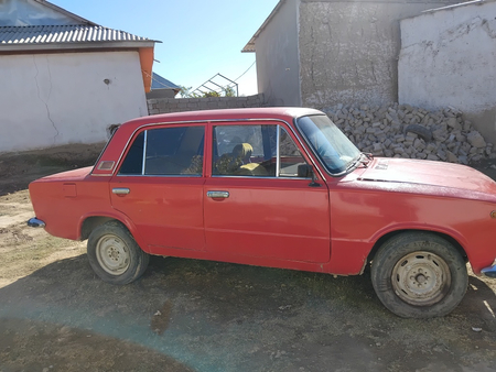 Лада 21011 сотилади. Холати яхши