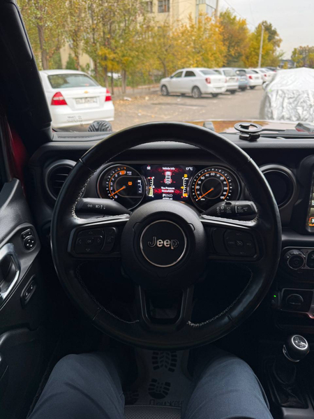 В продаже !Автомобиль Jeep Wrangler