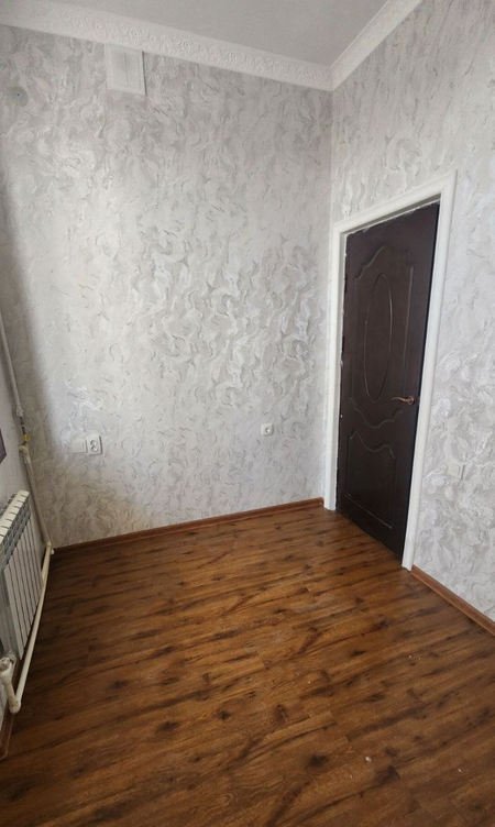 1 xonali kvartira sotiladi