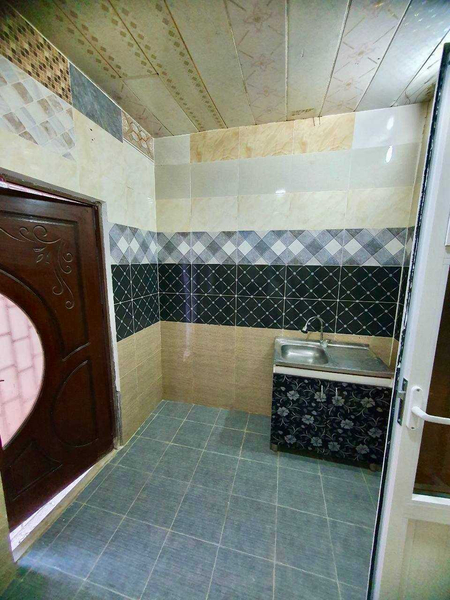 1 xonali 32m² 1-qavat uy sotiladi