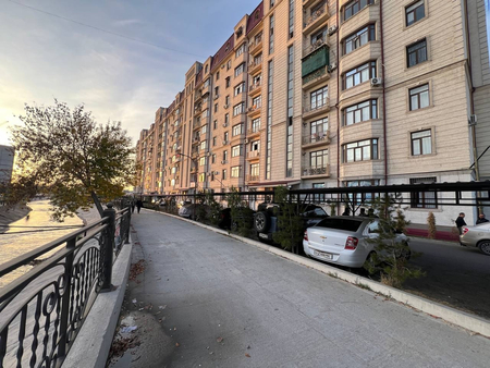 Arenda Qora qamish 1/4 novastroyka 3 xona mebelsiz uzoq muddatga
