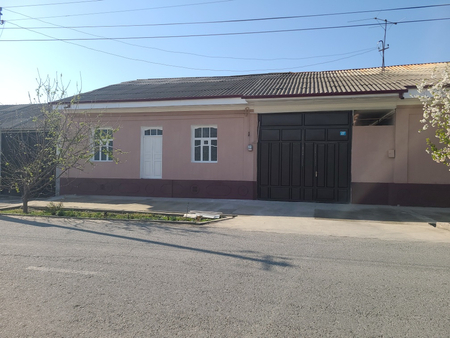 Hovli uy sotiladi, Ховли уй сотилади