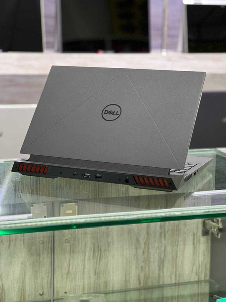 Super Skidka! Dell Inspiron 15 / i5-1235U / DDR4 8GB RAM / 512GB SSD
