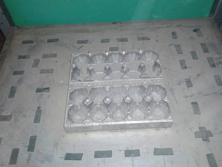Vakumaformofka aparati sotiladi. Arzonga beraman