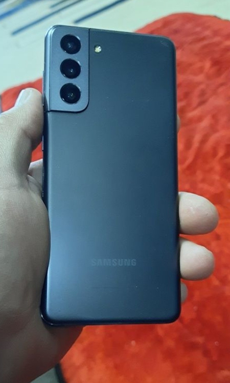 Samsung S21 8/256гб