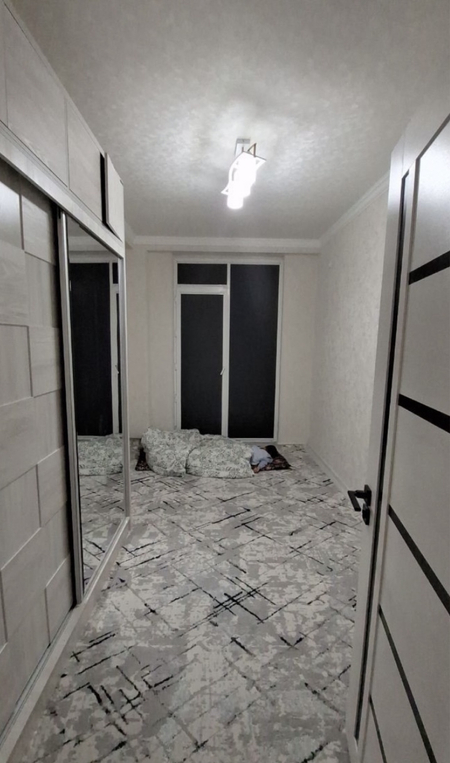 Yunusobod 6 kv 2 xonali kvartira oila yoki 4 ta qizga beriladi