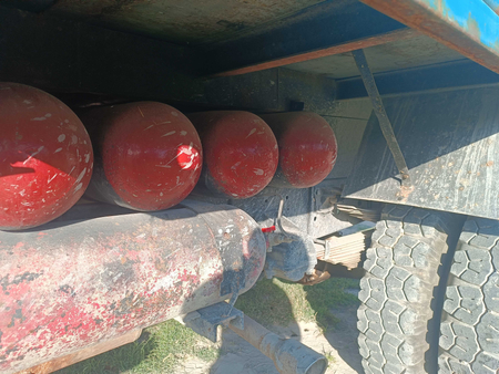 Gaz 53 sotiladi srochno