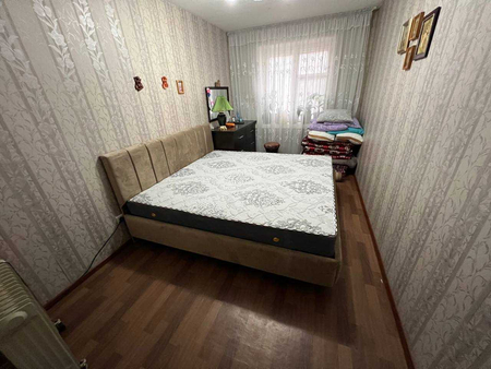 Кровати, спальные гарнитуры