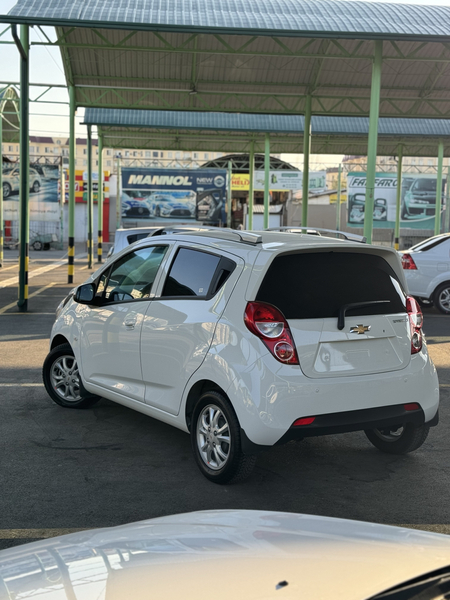 Spark elegant plyus 2022yil 13000km