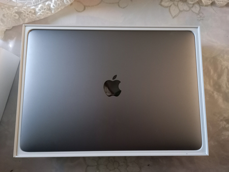 Apple macbook 13 inch