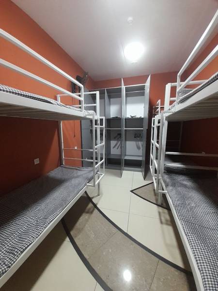 Anor Hostel oʻgʻil bolalarga moʻljallangan