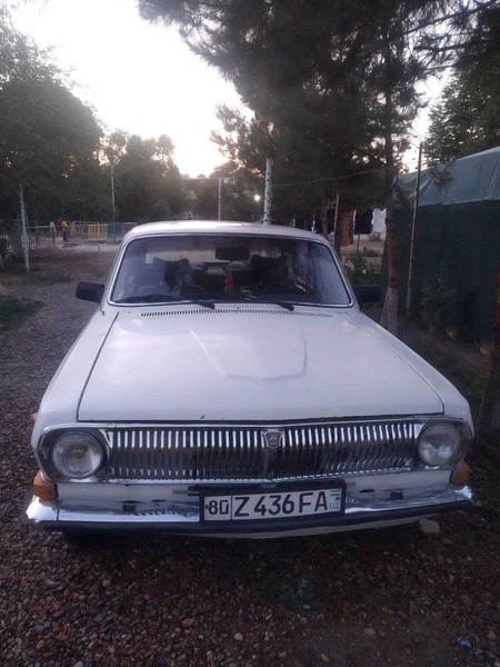 Volga oʼn besh milyon deyapmiz matori yaxshi moshina Kogon shaxarda