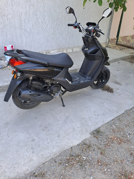 Skuter 150 kb sotiladi