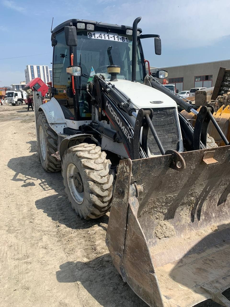 HIDROMEK Ekskavator pagruzchik