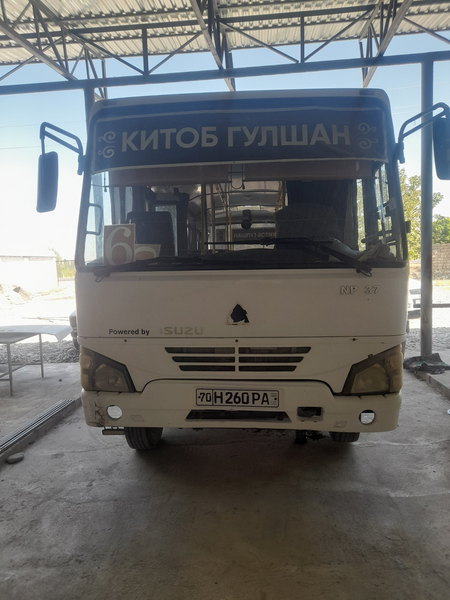 2010 aftobus sotiladi holati yaxshi ishchi holatda