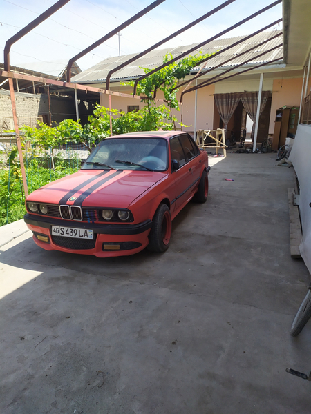 Sotiladi bmw e30