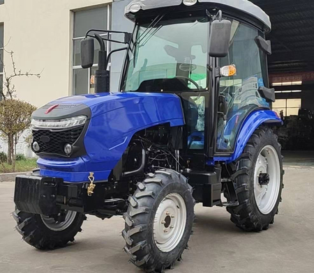 Traktor sotiladi New