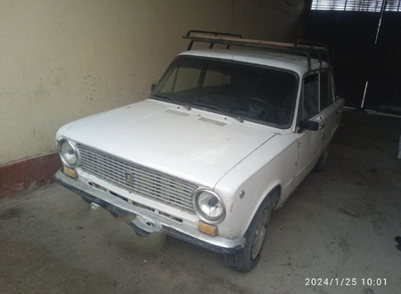 Vaz 21011  yil 1987