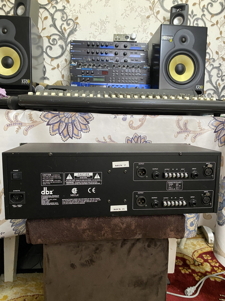 DBX 2231 эквалайзер