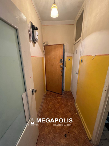 Чиланзар 3 Двухкомнатная 2/2/4 Продам квартиру Метро 5 мин