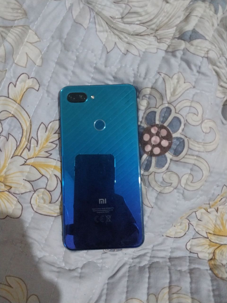 Redmi 8lite 4/64 сотаман айби йук