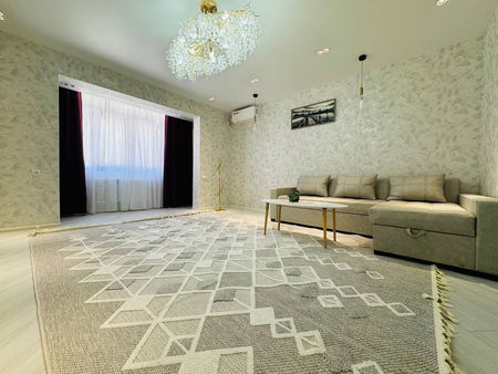 Продается 2х ком. квартира, ор-р: м.Хамида Адимджана, 60м2