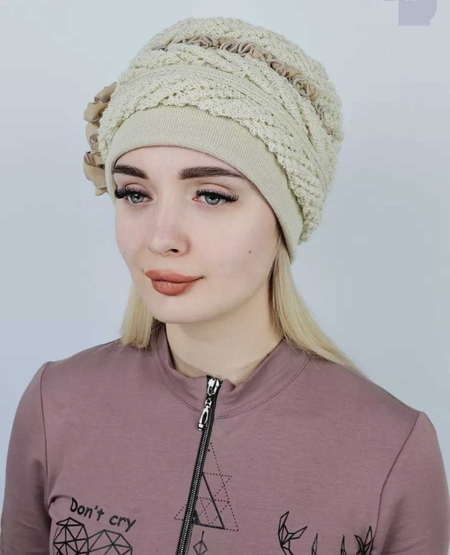 Шапка женская оригинальная