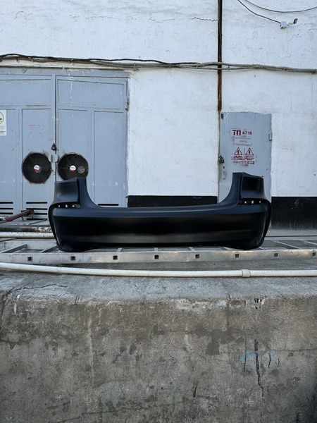 Monza orqa bamfer