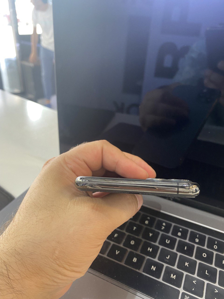 Iphone 11 pro max  Apple