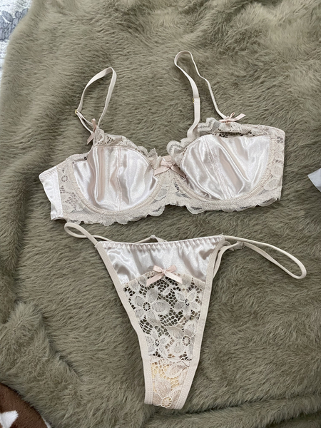 Бюстгальтеры, комплекты и трусы с Shein