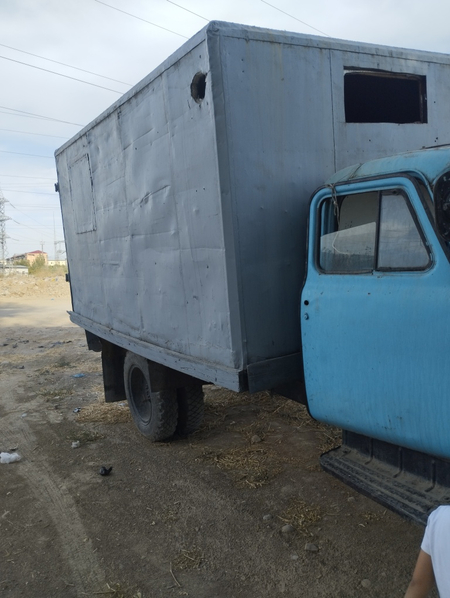 Gaz 52 sotiladi 1500