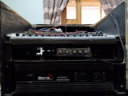 Muzikalniy apparatlar komplekt