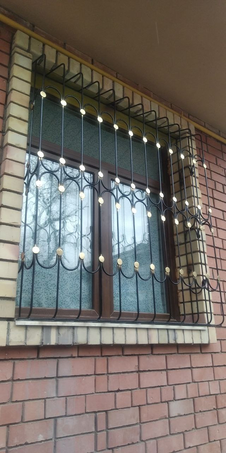 Установка козырьков над окнами