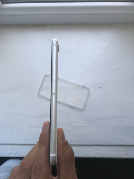 SROCHNO Iphone SE 2020 64 oq ideal sotiladi