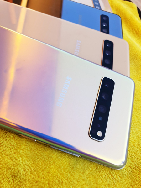 Samsung Galaxy S10 5G X. 256 GB/OzU 8 GB. BooM Aksiya 