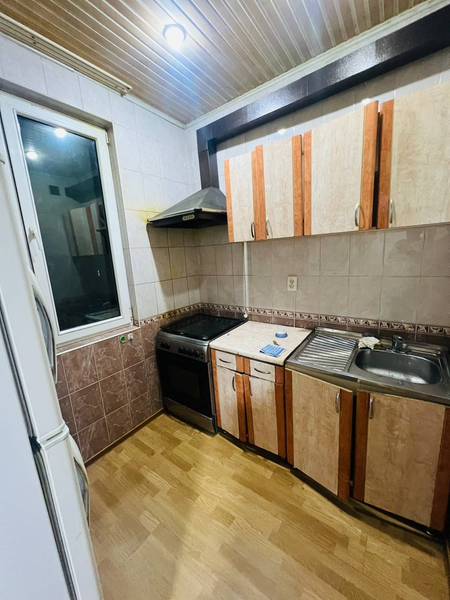 Oilaga 3xona 1etaj 500ye.Chilonzor.13.Farxod bozor yaqin.Rieltor50%