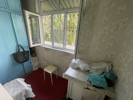 2-комнатная.    2 этаж.    Раздельная планировка.    48 м2.   Не торец