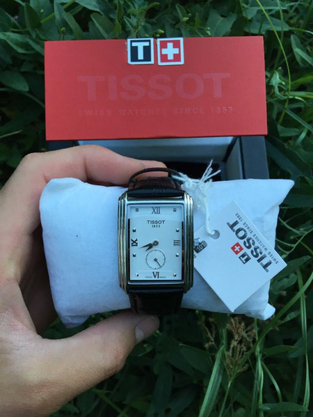 Tissot 1853 Diplomat Soat watch chasi sotiladi.