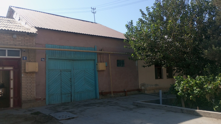 Kogon shaharda 2.9 sotixlik  uchaska sotiladi arzon narxda 25000$