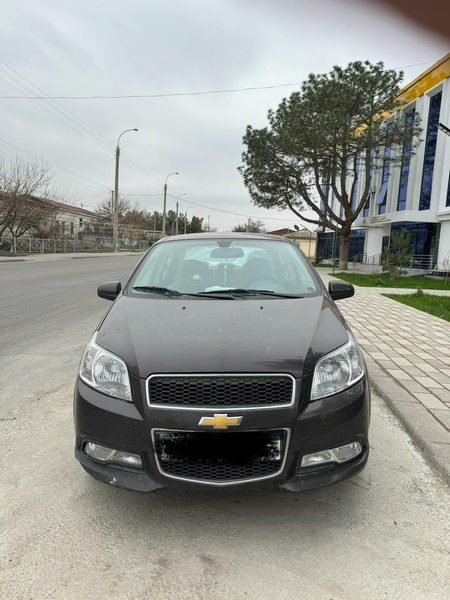 Nexia3 sotiladi.