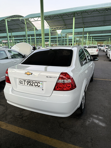Nexia3 oq ideal holatda