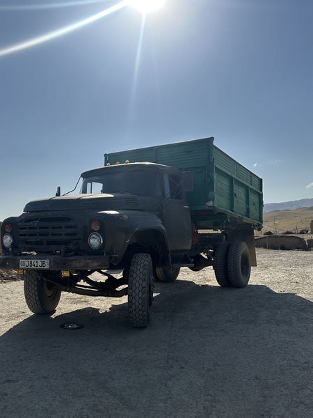 Zil 130 sotiladi