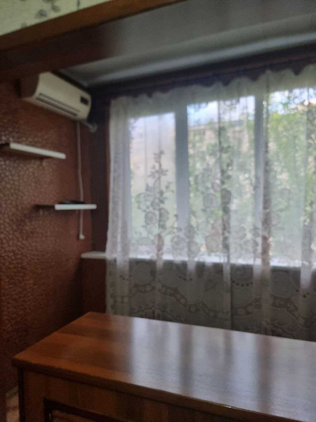 Продам квартиру на Мукими2/4/4 раздельные комнаты чистая с обстановкой