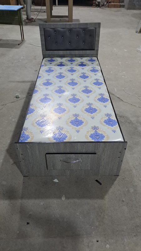 Divan 1 kishilik